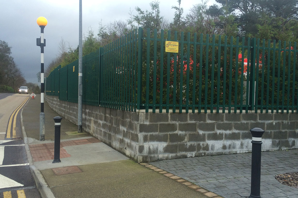Residential Palisade Fencing - Bernard Spillane Engineering